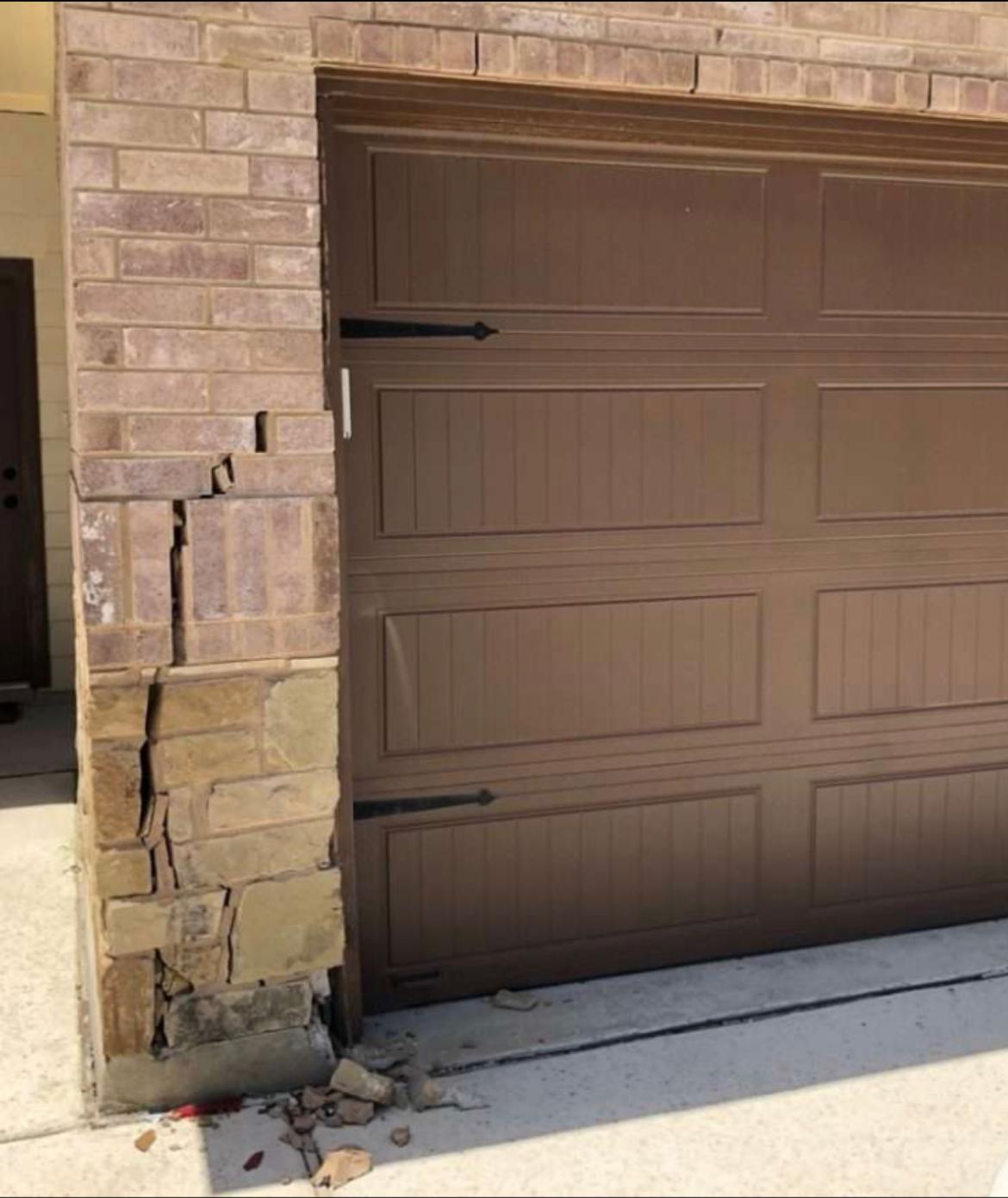 Jam Repair – Garage Door Solutions, Inc.